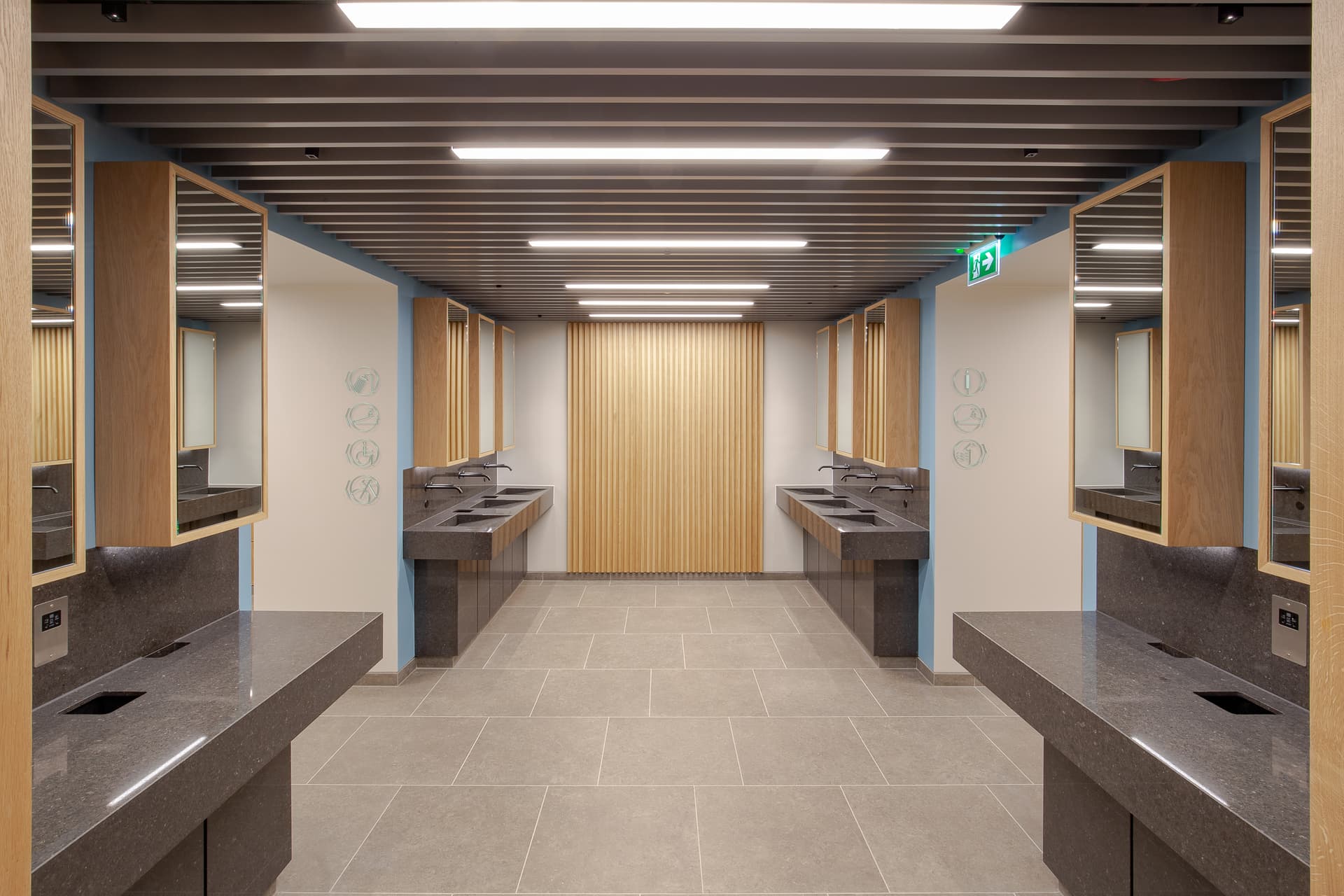 YY Building, 30 South Colonnade